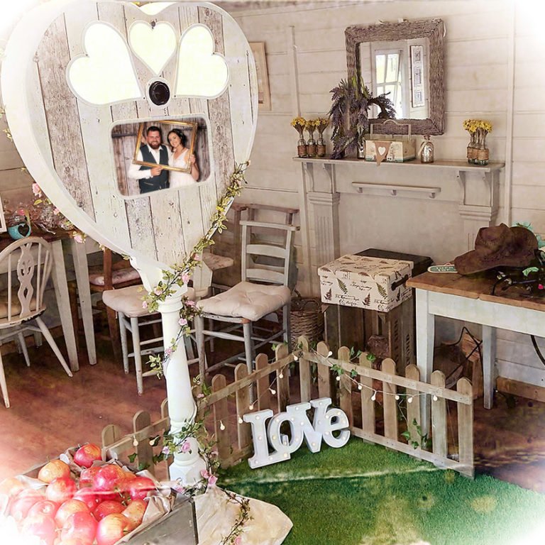 The Rustic Heart Photo Booth - PictureBook PhotoBooths